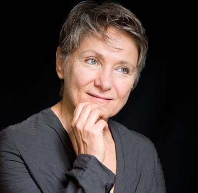 Incontro con Mariangela Gualtieri: «Catturata dalla parola» - Gazzetta ...