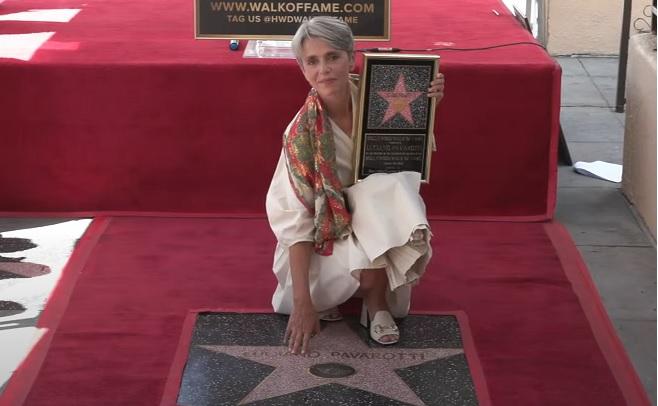La stella di Luciano Pavarotti a Hollywood ora brilla sulla Walk of ...