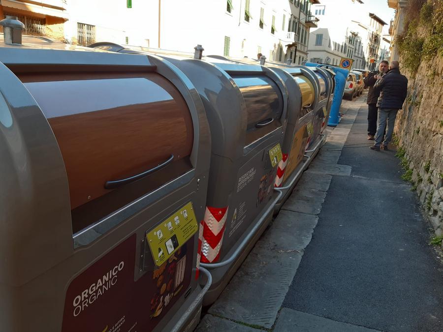 Firenze, cassonetti intelligenti tra Viesseux e Fortezza: come ...