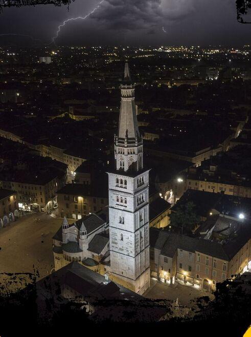 Misteri e nuovi delitti del Mostro di Modena: il libro di Guicciardi ...