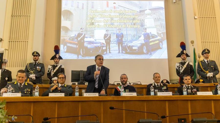 Cittadinanza onoraria all'Arma dei Carabinieri e al Corpo della Guardia ... Cittadinanza onoraria all'Arma dei Carabinieri e al Corpo della Guardia ...