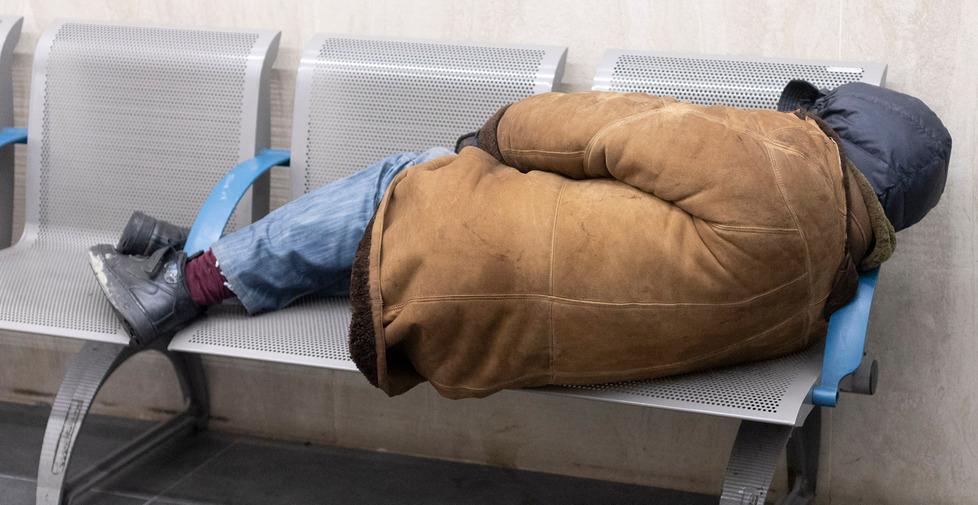 Viaggio nella Modena dei senzatetto: così si vive in strada - Gazzetta ...