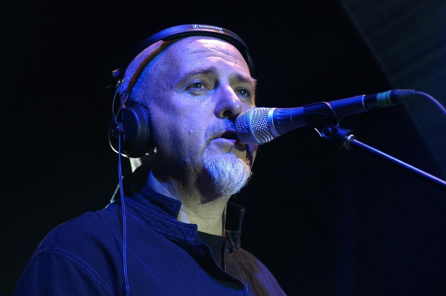 Peter Gabriel torna con nuovo singolo “Panopticom”: il binomio tra ...