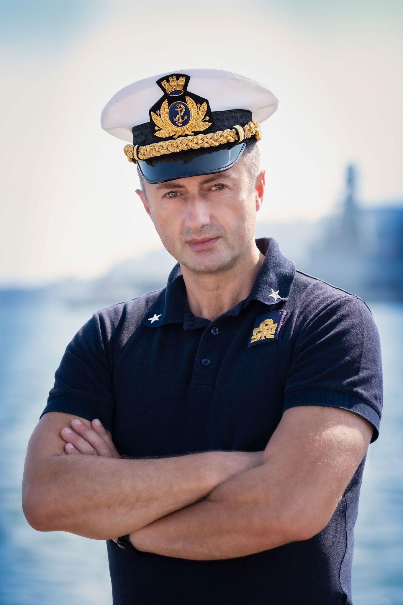 Livorno, il pilota che guida l’Accademia Navale: «Emozione unica ...