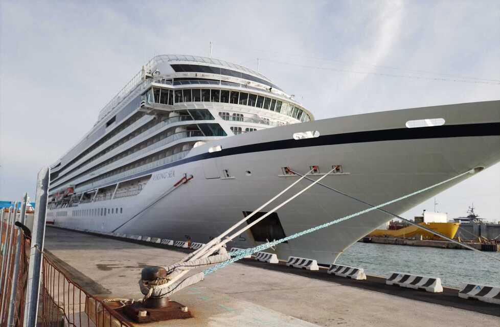 Crociere, a Livorno ecco quasi 300 navi: in porto i giganti del mare ...