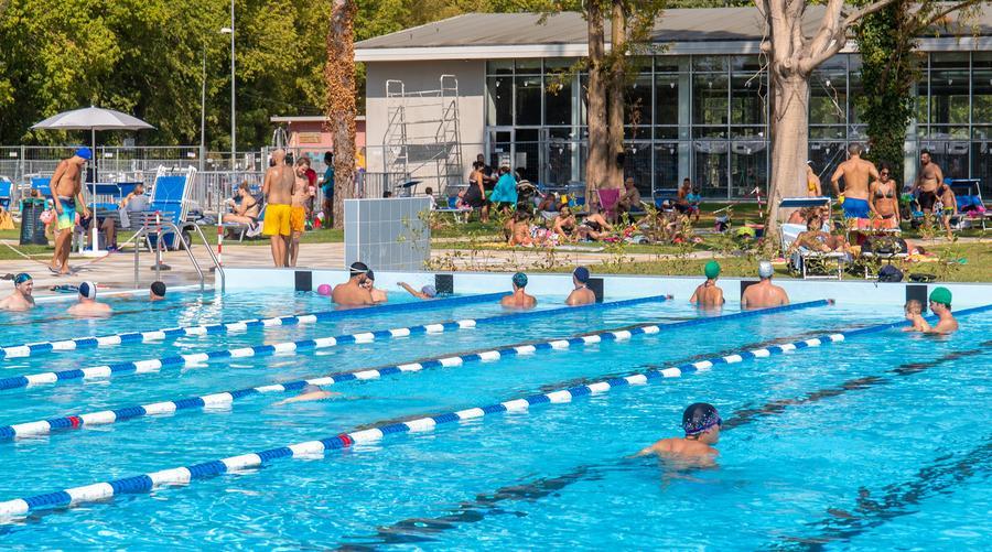 Ferrara, impianto fotovoltaico per “salvare” la piscina Bacchelli ...
