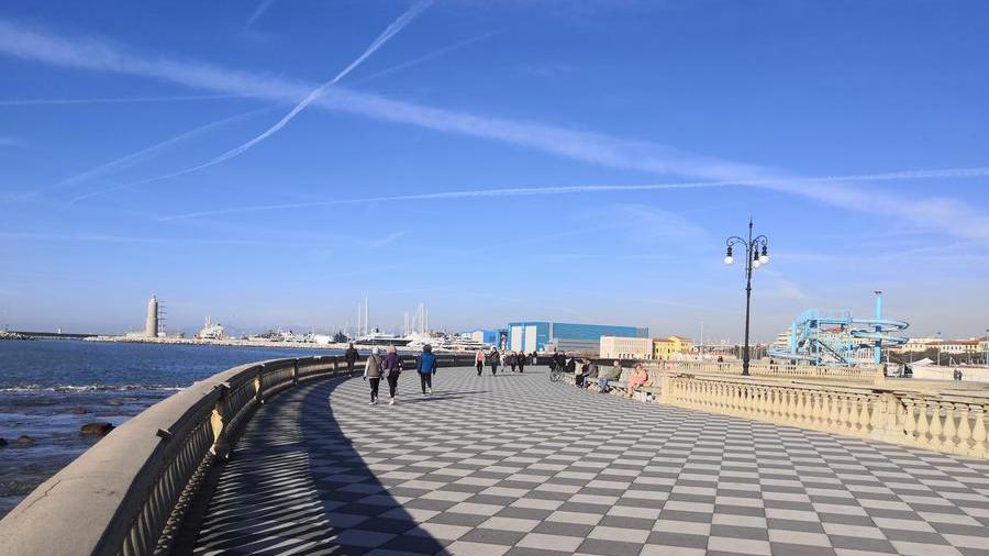 Livorno, divieto di balneazione in tre tratti di costa. Ecco dove - Il ... Livorno, divieto di balneazione in tre tratti di costa. Ecco dove - Il ...