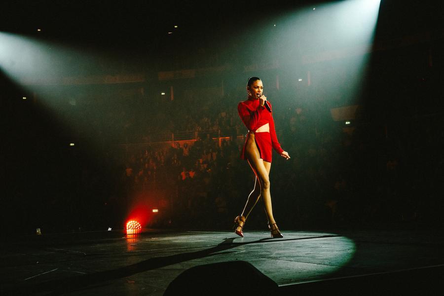 Elodie a Firenze: la scaletta delle canzoni, il look e il super palco ...