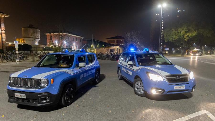 Ferrara, in stazione con un coltello contro la polizia - La Nuova Ferrara Ferrara, in stazione con un coltello contro la polizia - La Nuova Ferrara