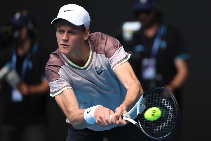 Sinner batte Djokovic e centra la finale degli Australian Open - Il Tirreno