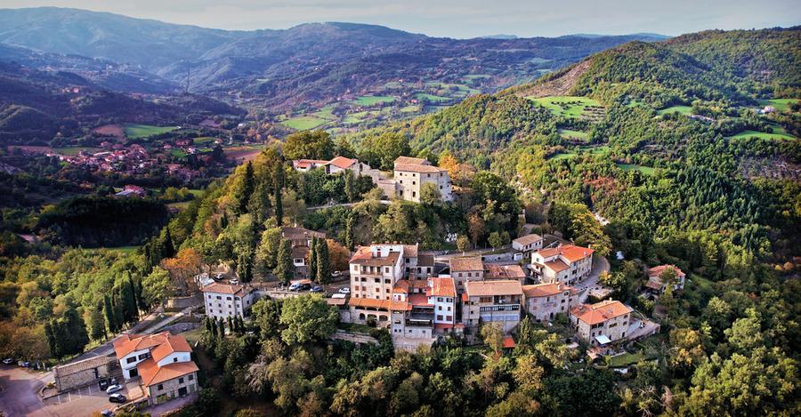 Caprese Michelangelo, in gita a casa del genio del Rinascimento: alla ...