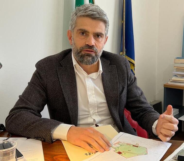 Piombino, dal Magona alla piscina comunale: il sindaco presenta i nuovi ...