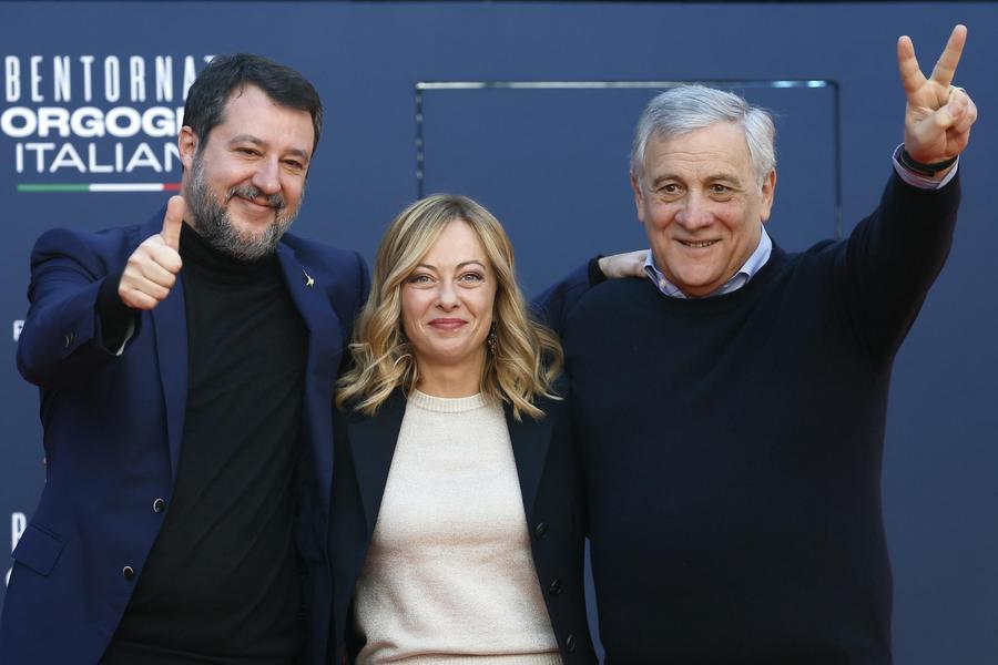 Giorgia Meloni, Matteo Salvini e Antonio Tajani chiudono la passerella ...