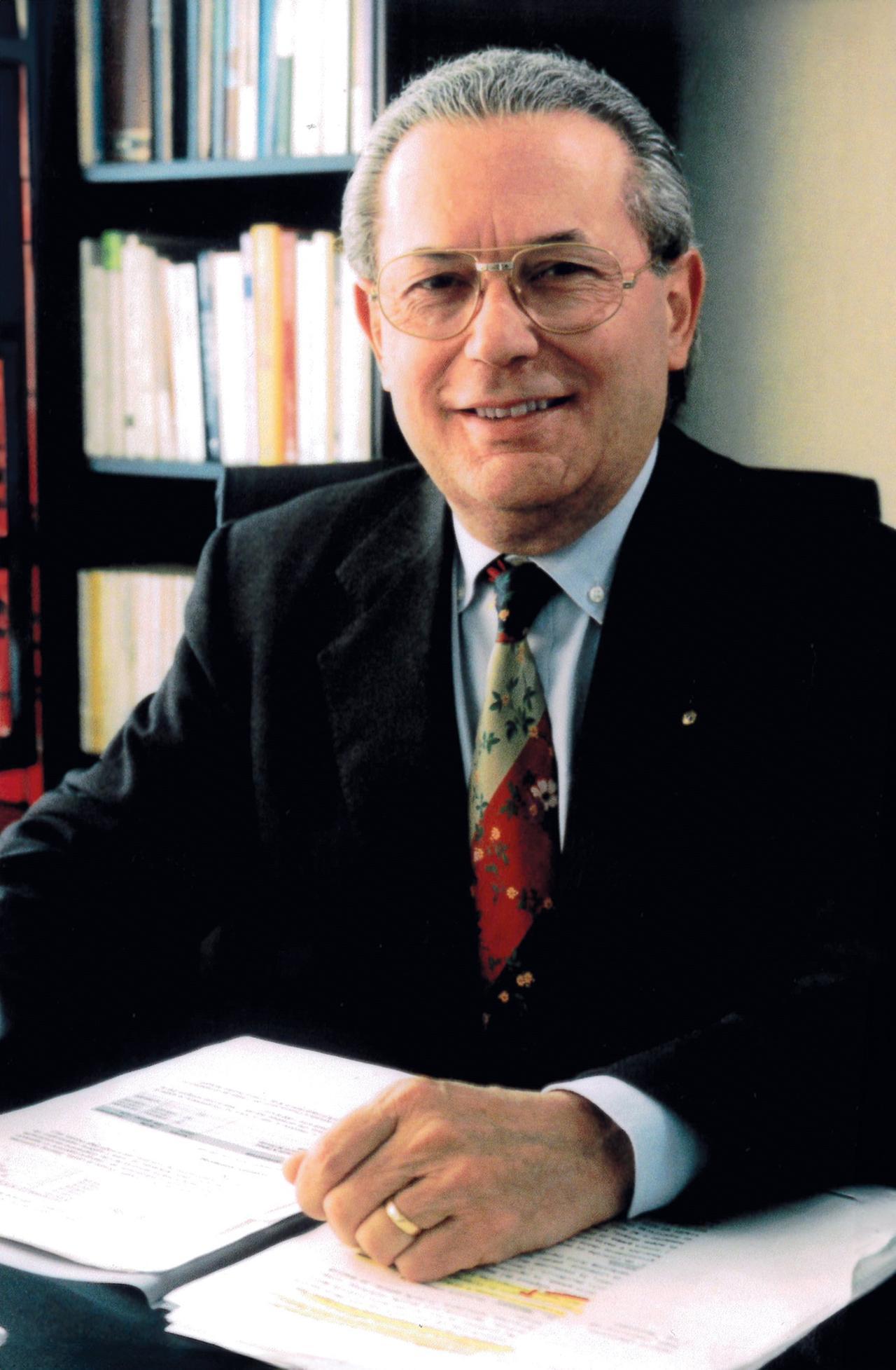 Addio a Luigi, da Modena fece la Caprari grande nel mondo Gazzetta di ...