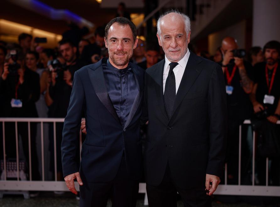 Elio Germano e Toni Servillo raccontano Messina Denaro - La Nuova Sardegna