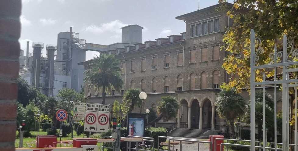 Solvay Rosignano: 800 Candidati per Nuove Assunzioni di Operai ...