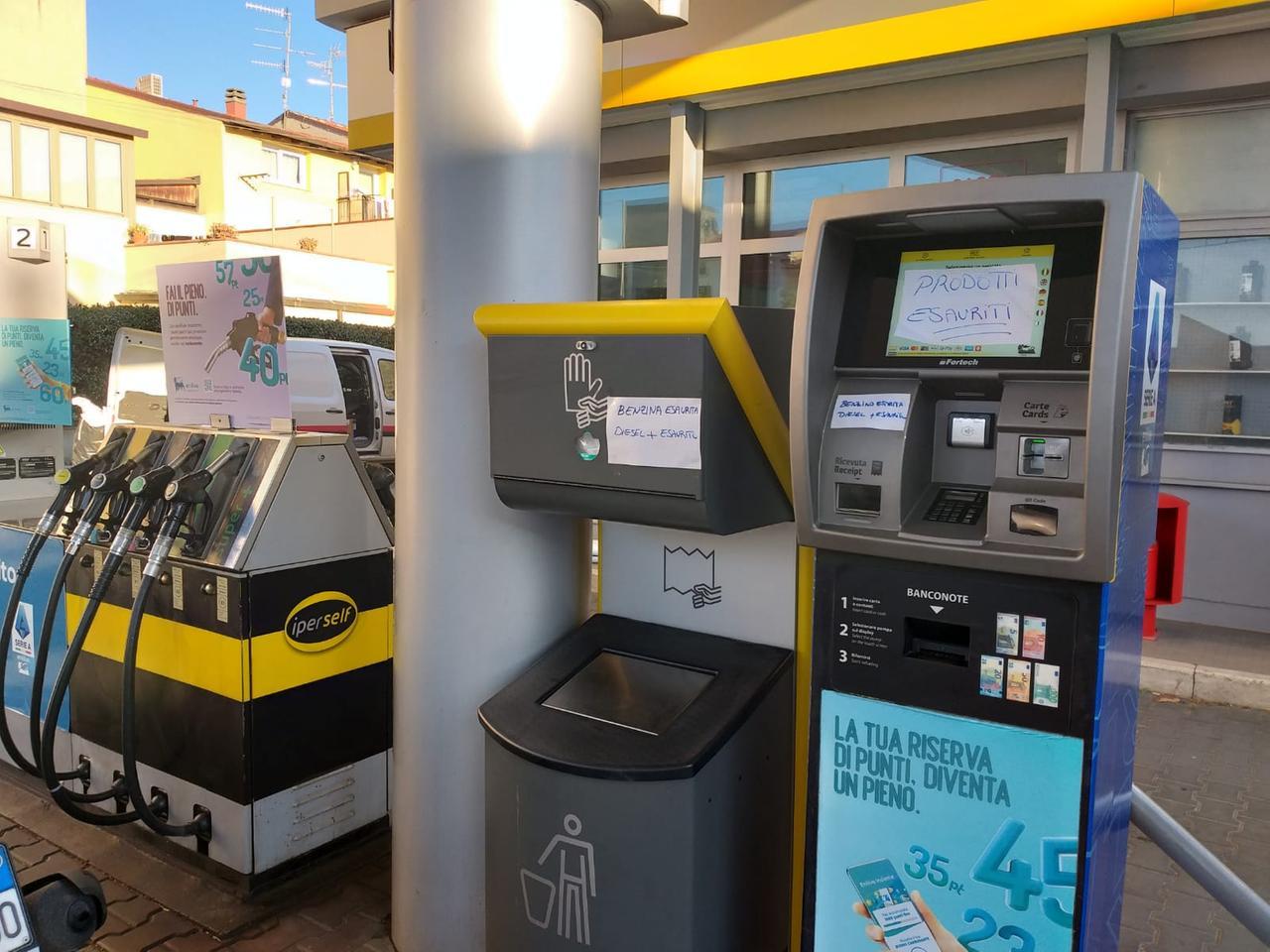 Esplosione a Calenzano, distributori a secco e costretti a chiudere ...