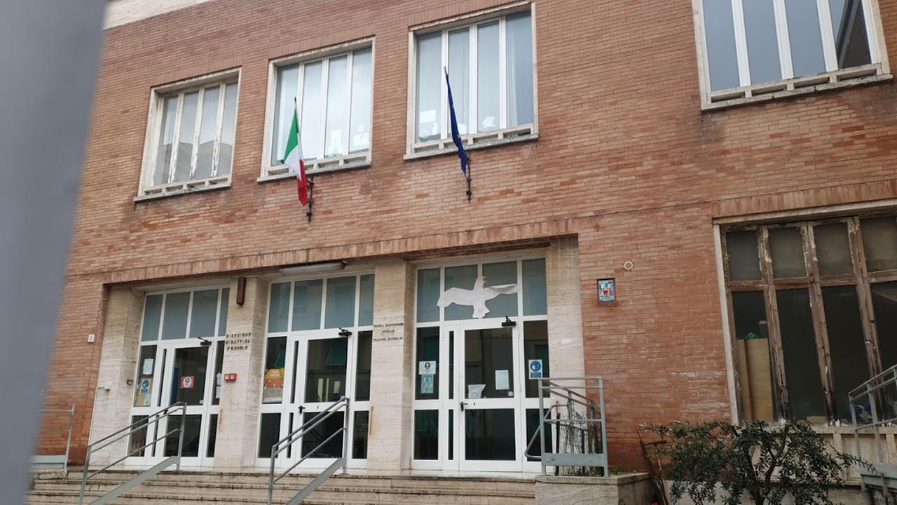 Livorno, ancora un raid nelle scuole: colpita la primaria “D’Azeglio ...