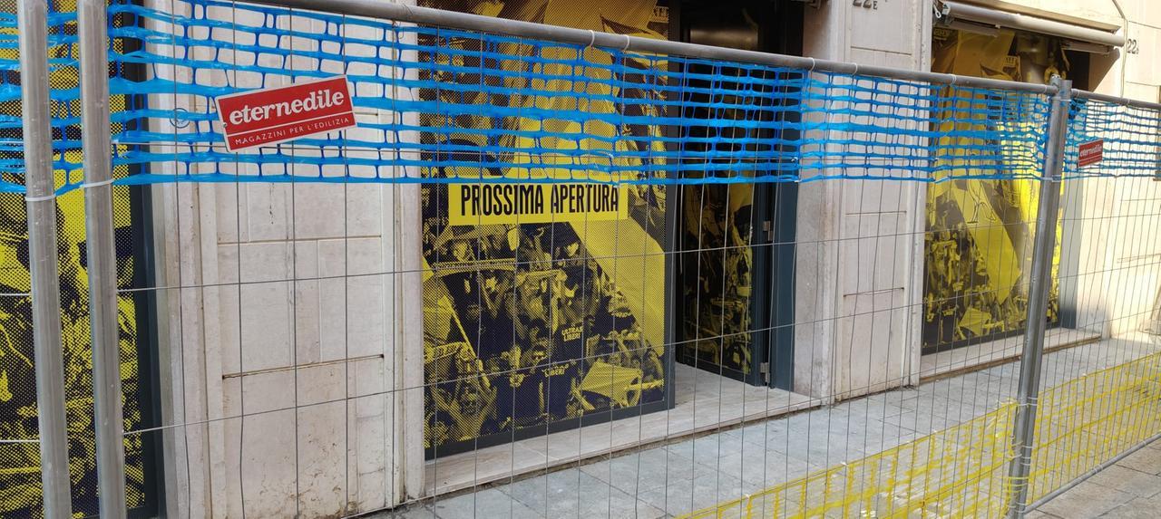 Nuovo Store del Modena Calcio in via Taglio: lavori in corso, ecco ...