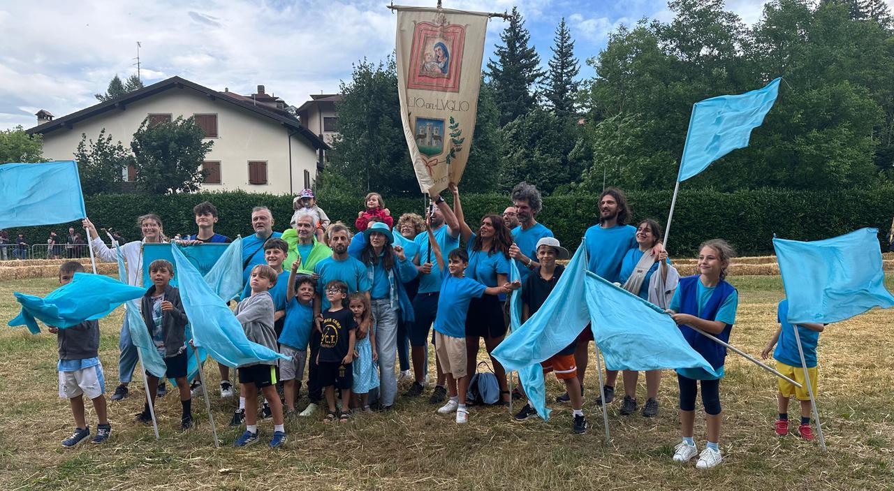 La contrada della Piazza vince il Palio degli Asini di Montecreto ...