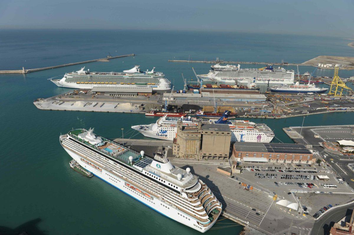 Crociere a Livorno, a settembre aumentano le navi ma calano i ...