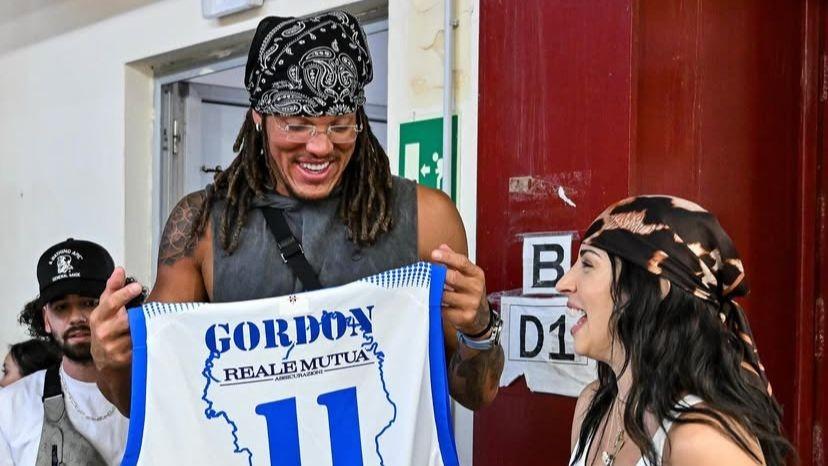 La stella NBA Aaron Gordon a Sassari nel ricordo del fratello Drew ...