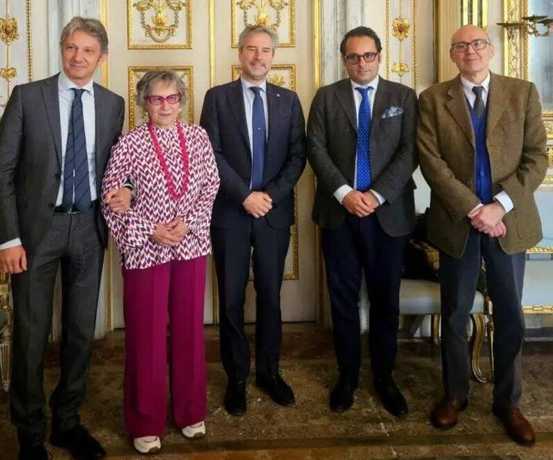 Lucca, in piazza del Giglio l’auto sventrata in cui morì Giovanni ...
