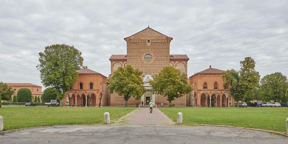 Ferrara, parcheggi a pagamento al cimitero Certosa: «Si faranno o no ...