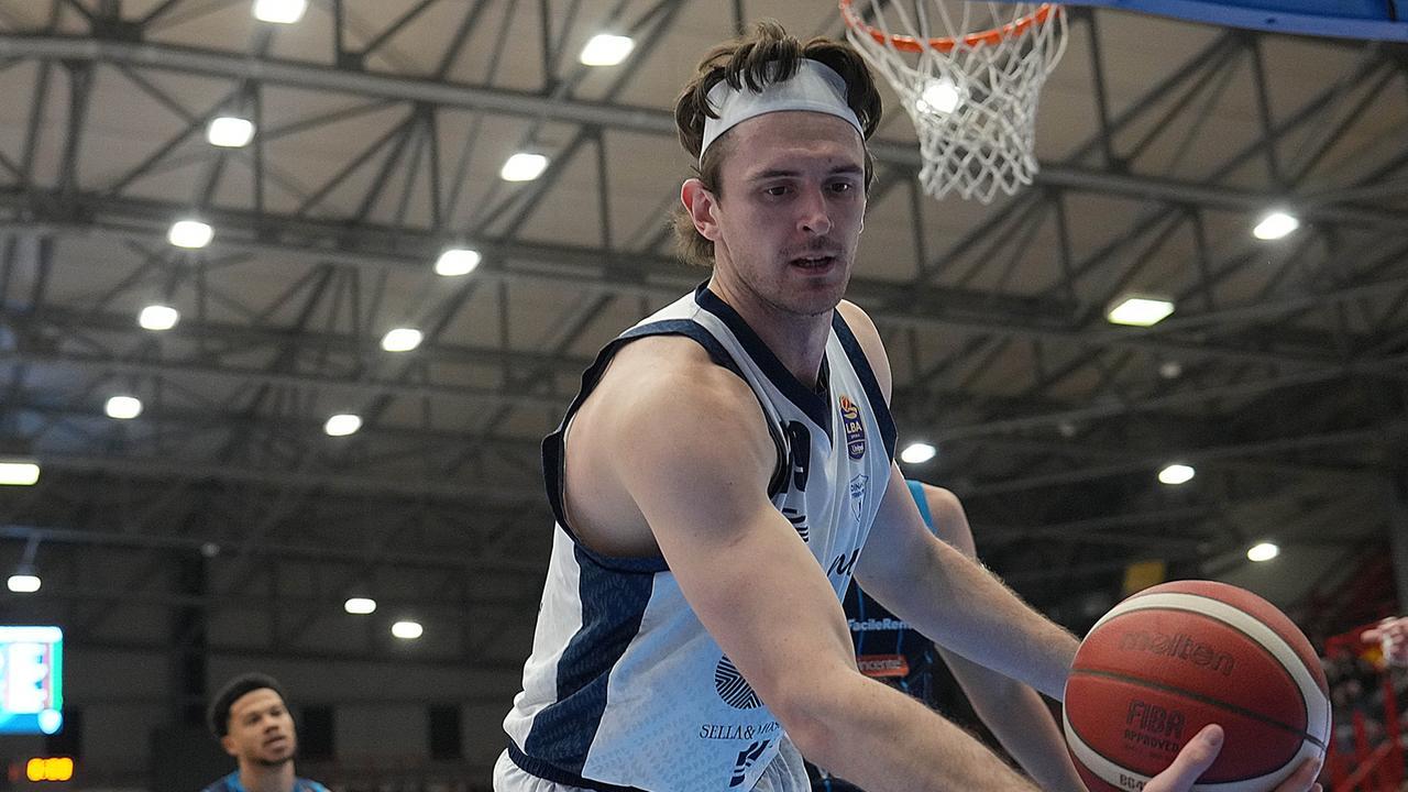 La Dinamo sotto di 15 dopo il primo tempo a Reggio Emilia (46-31) - La ...