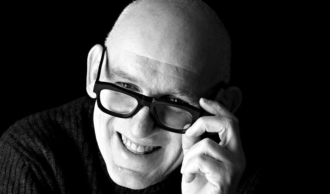 Ivan Sciapeconi e un romanzo che intreccia l’amore e l’Aceto - Gazzetta ...