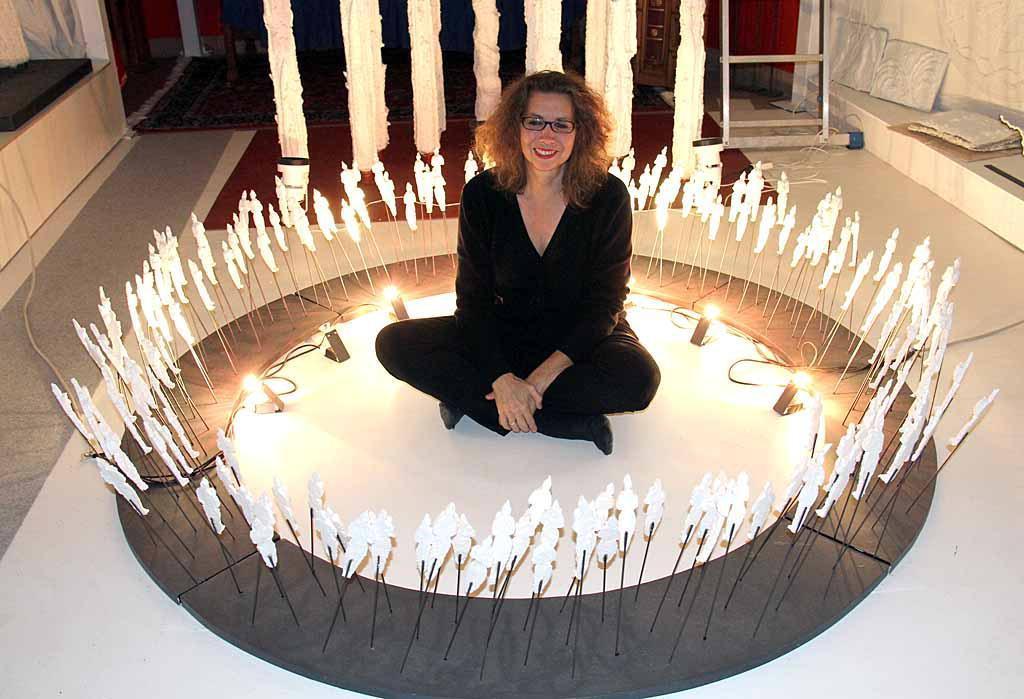 Le Cattedrali di Federica, l'artista della luce Il Tirreno
