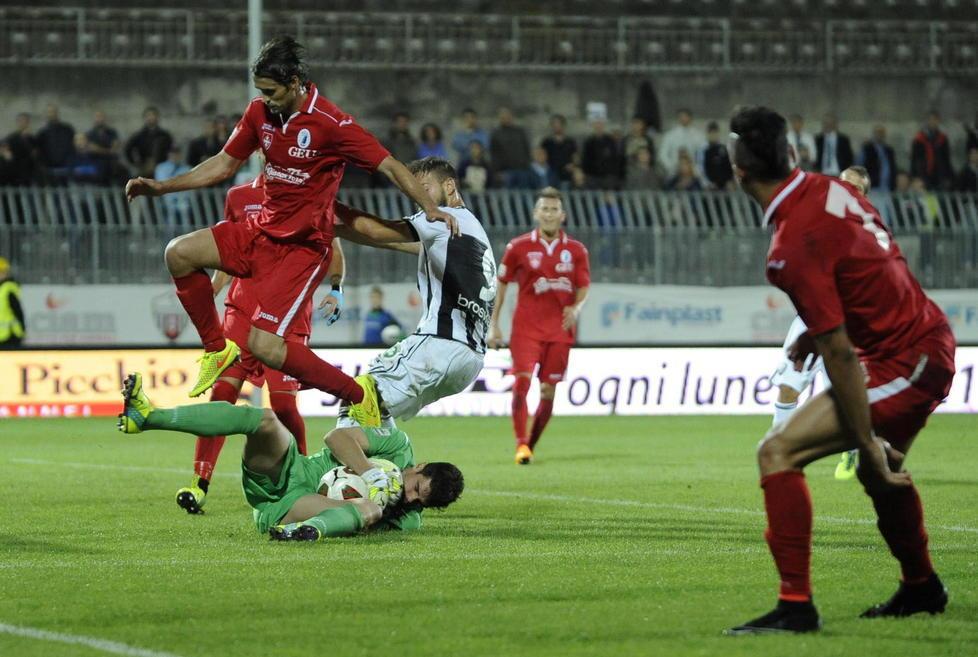 Spettatori: dopo il “Del Duca” c’è il deserto - Il Tirreno