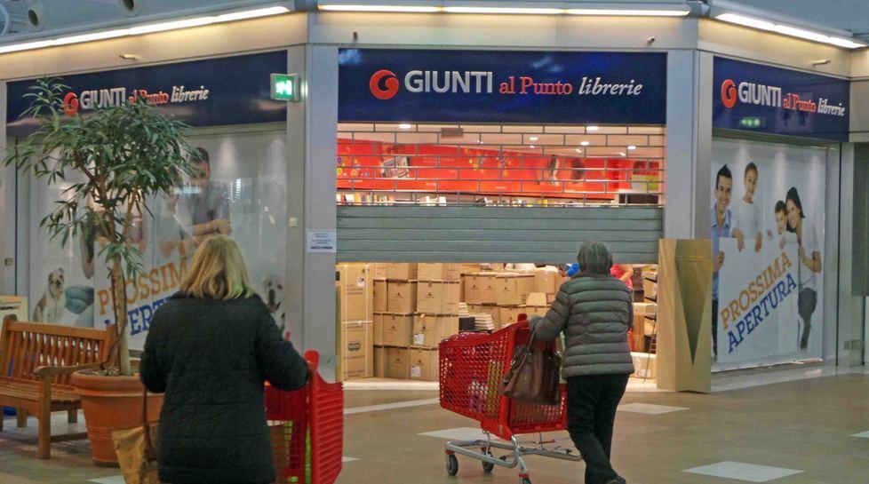 La sfida di “Giunti al Punto” La libreria al Centro Le Mura - La Nuova ...