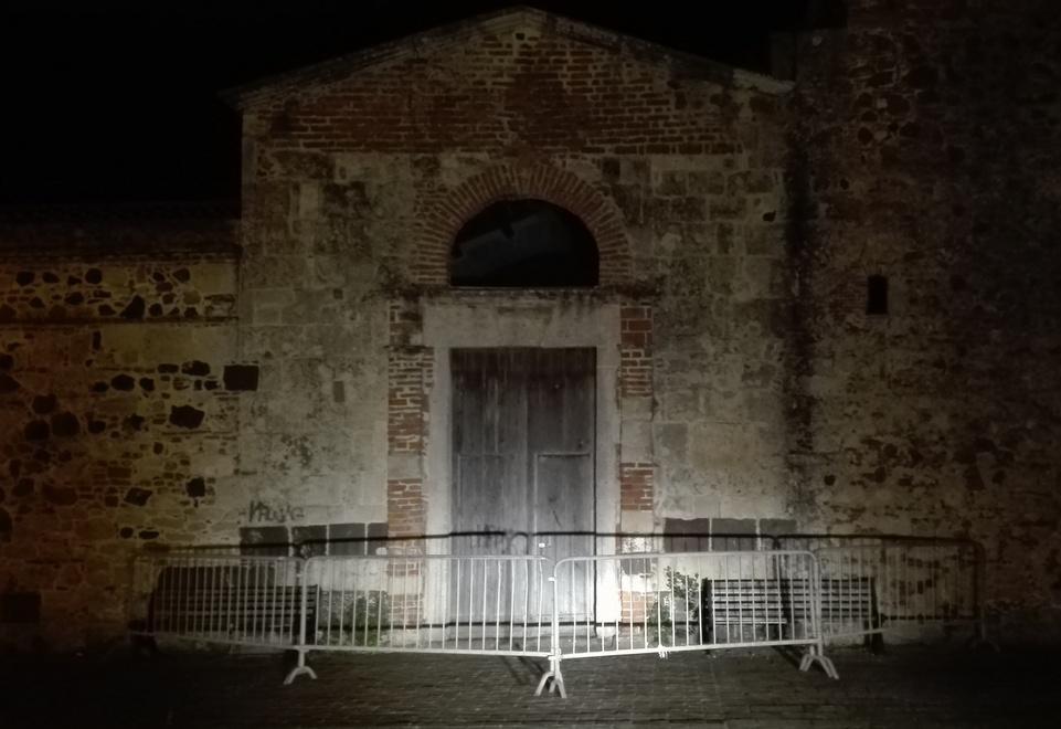 Chiesa di Solanas devastata dai vandali - La Nuova Sardegna