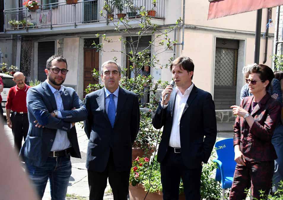 Gasparri in piazza ad Aulla difende i carabinieri indagati - Il Tirreno