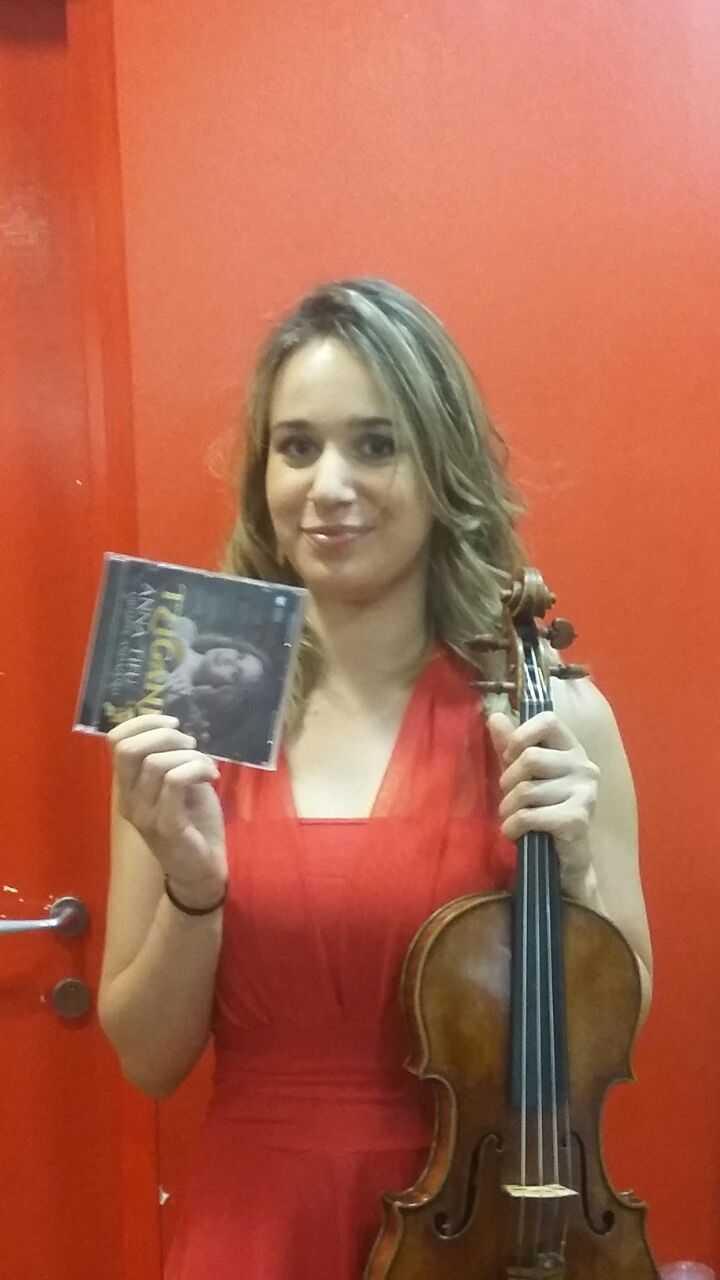 La violinista Anna Tifu torna nella sua città per presentare Tzigane La ...