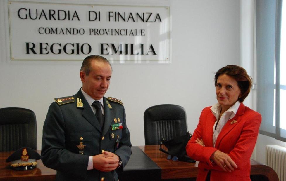 Il prefetto in visita al Comando - Gazzetta di Reggio