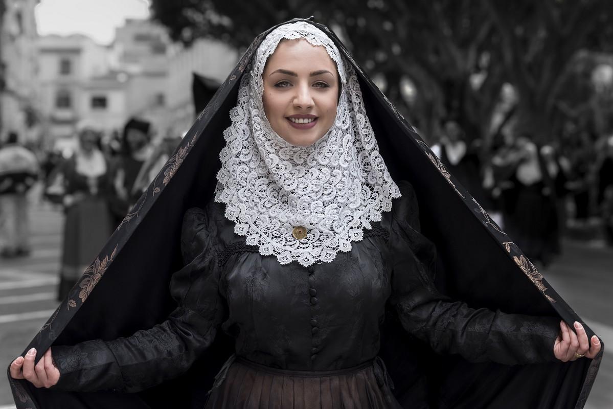 La fierezza e la bellezza delle donne sarde nei ritratti di Carlo Marras - La Nuova Sardegna