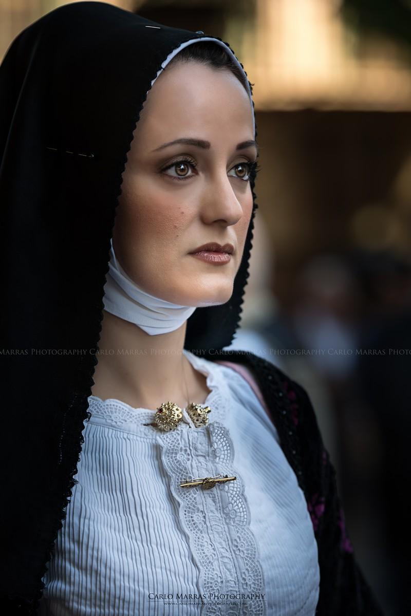 La fierezza e la bellezza delle donne sarde nei ritratti di Carlo Marras La Nuova Sardegna