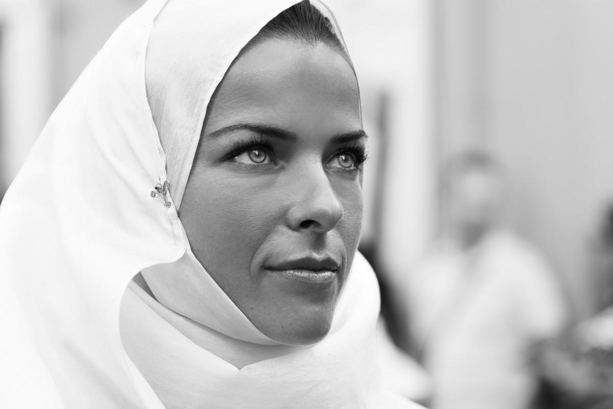 La fierezza e la bellezza delle donne sarde nei ritratti di Carlo Marras La Nuova Sardegna