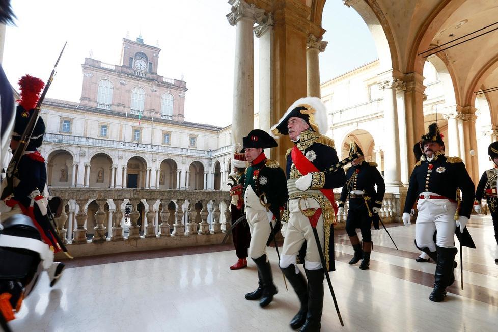 Napoleone e Paolina di nuovo a Modena: un fine settimana con tuffo nel ...