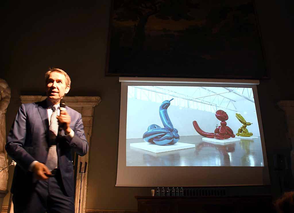 Jeff Koons nominato Accademico d'onore spiega l'arte all'Accademia di ...