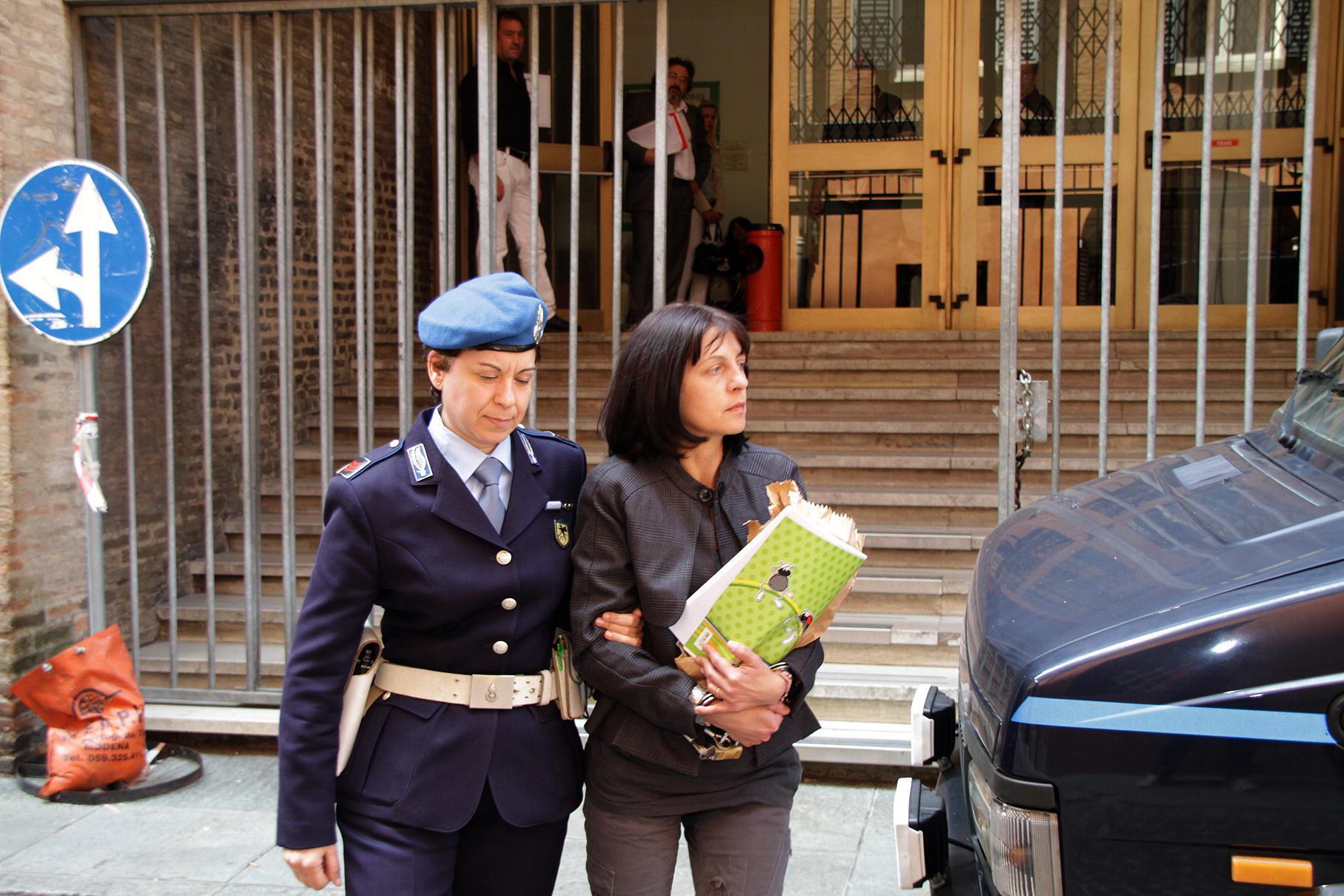 Carpi, uccise il padre. Catia Caliti ottiene la semilibertà Gazzetta di ...