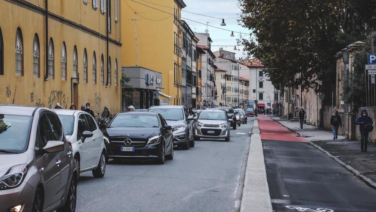 Il Comune ci ripensa e in via Galilei ritorna un tratto a doppio senso ... Il Comune ci ripensa e in via Galilei ritorna un tratto a doppio senso ...
