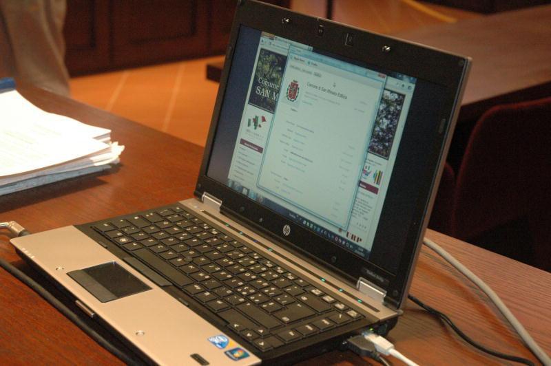 Uffici comunali, bastano tre click per prenotare on line gli ...