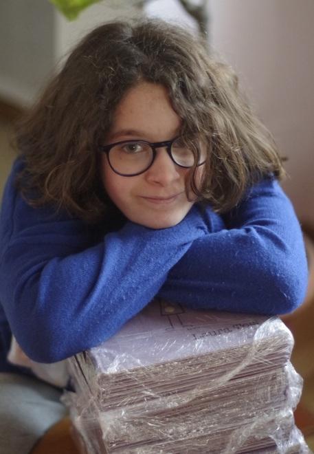 Laura, 10 anni, dà alle stampe la sua storia di illustrazioni Gazzetta ...
