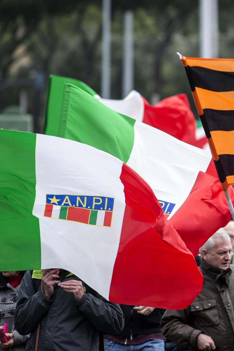 Il fiore del partigiano nelle strade intitolate agli antifascisti ...