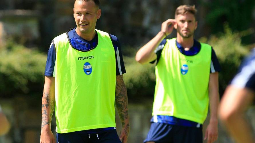 Spal, servono 12 giocatori. Ma quando e come arrivarci rimane un mezzo ... Spal, servono 12 giocatori. Ma quando e come arrivarci rimane un mezzo ...