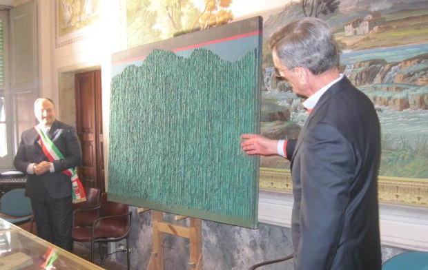 La donazione del quadro dell’artista Grigorescu Il Tirreno