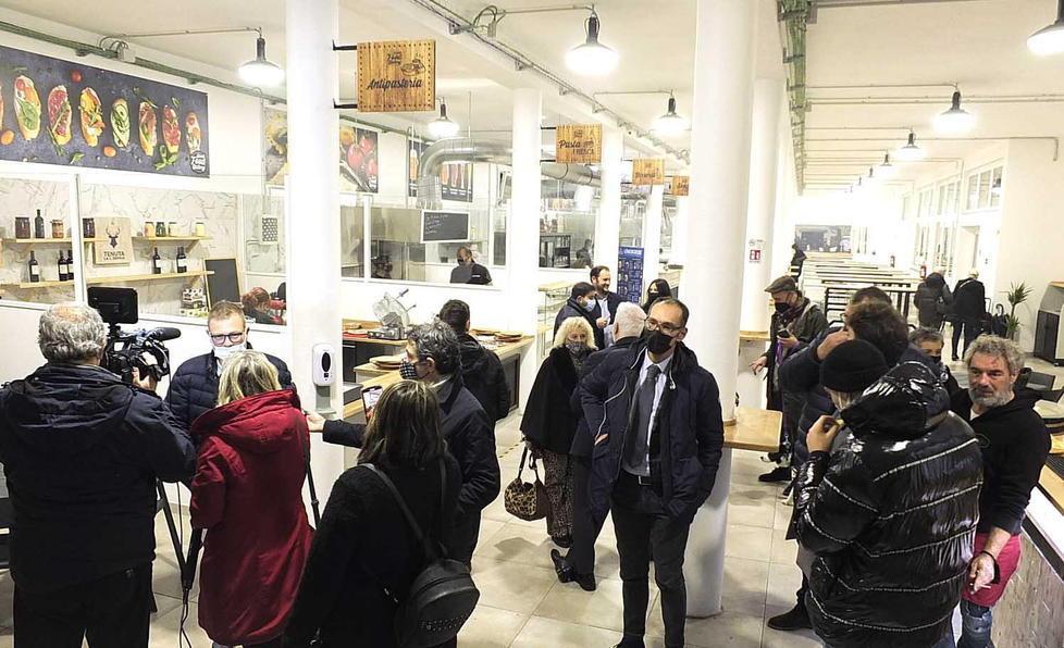 Apre “Street food gallery” a Pisa: dieci postazioni, 200 posti e oltre ...